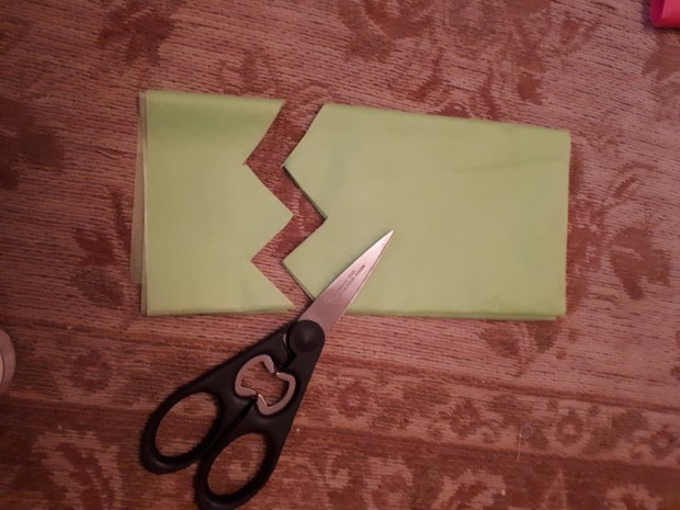 DIY Christmas Crackers – But First We Craft