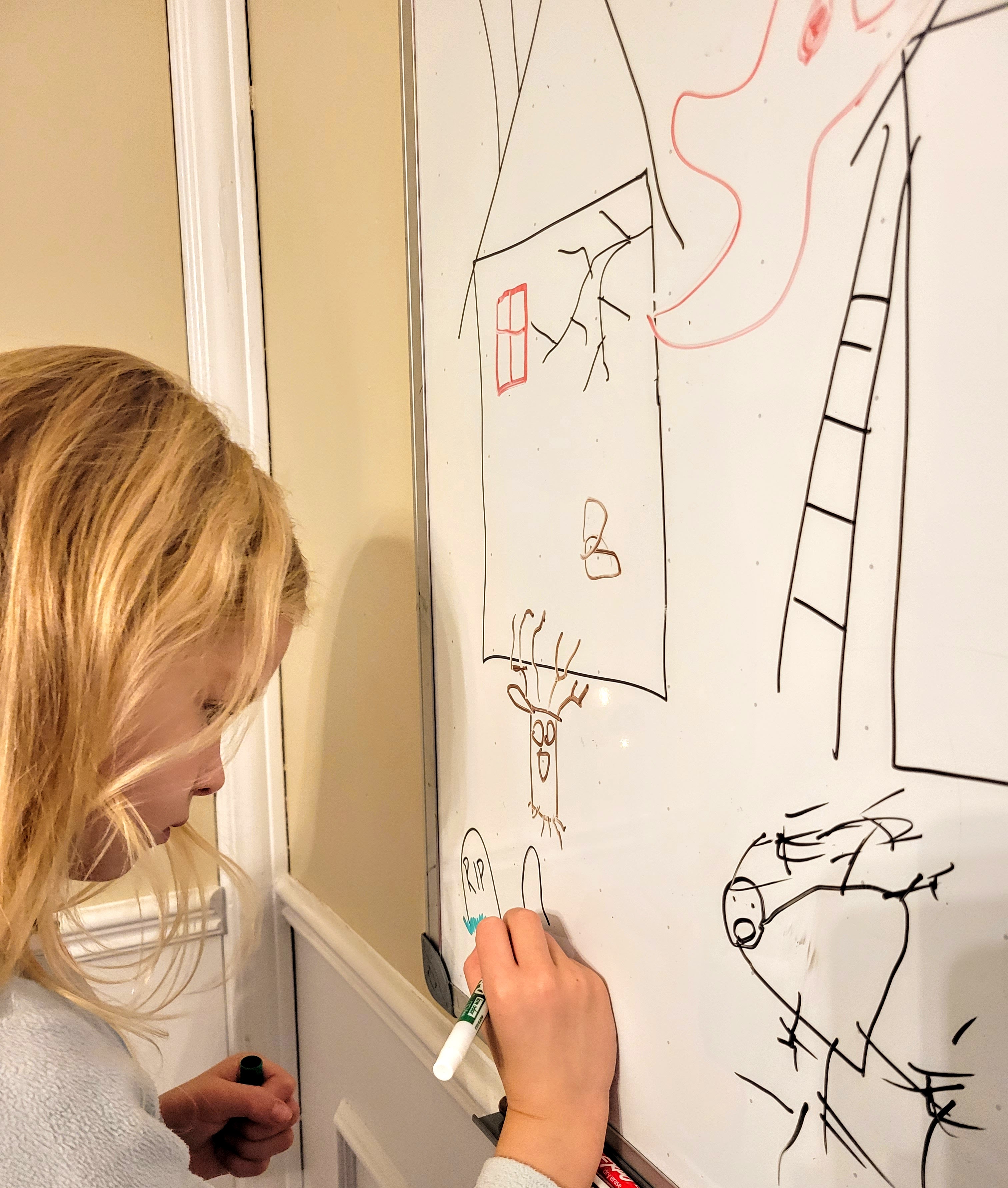 🦇Spooky House Pictionary – 👻Free Printable Game🎃 – But First We Craft